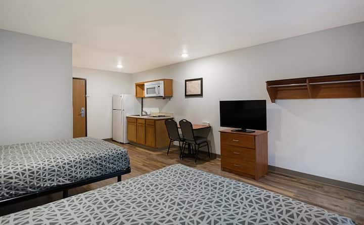 Budget Comfort | Hike. Laundry Room. Free Parking. - Johnson City, TN