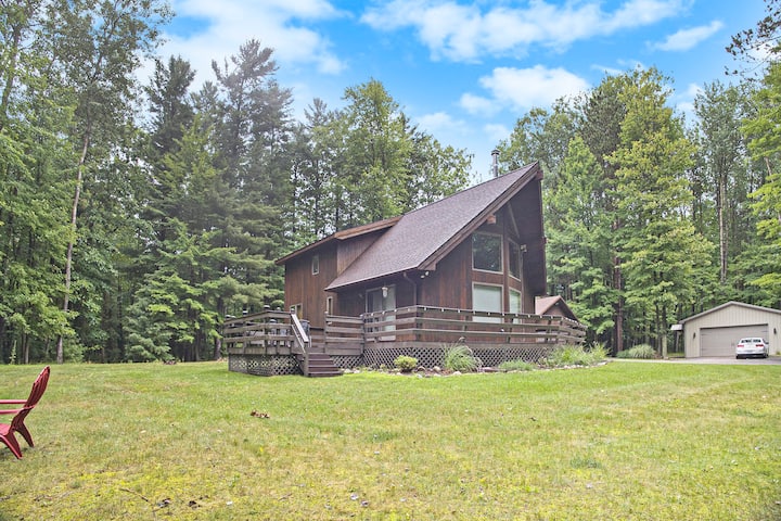 Secluded Pet-friendly Family Home On 10 Acres - Manistee, MI