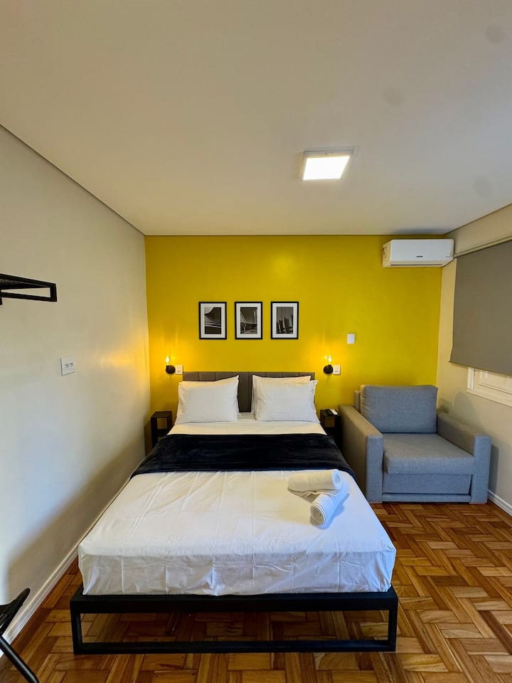 Flat Com Banheiro E Cozinha Próximo A Savassi - Belo Horizonte