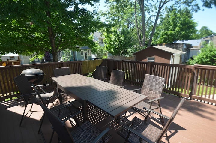 Spacious 3 Family, Parking, Laundry, Bbq, Ru, Rwj - Edison, NJ