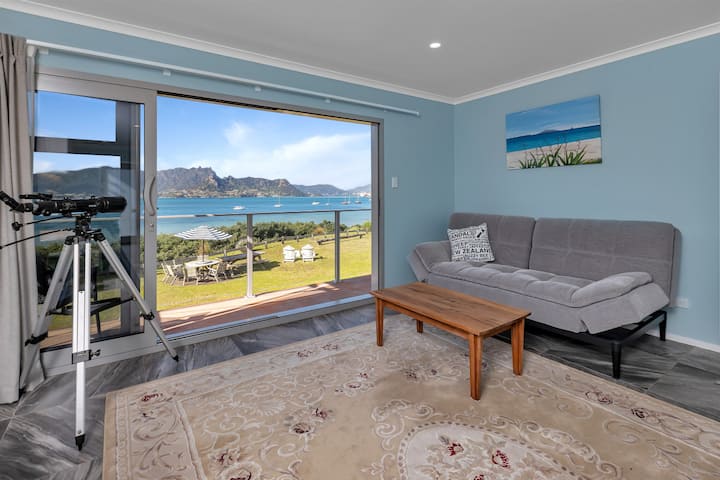 The Lookout Waterfront Apartment At Harbour Lights - Ruakākā