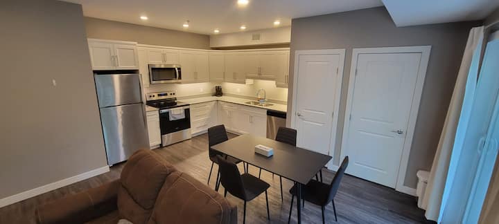 Modern 1br/1ba Condo In Beautiful French D - Winnipeg
