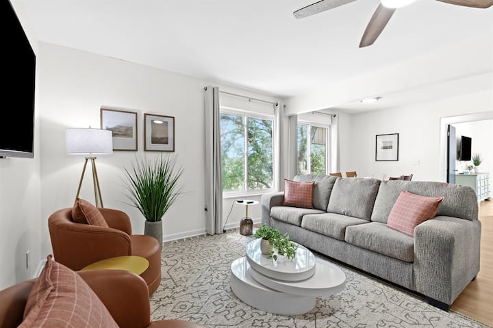 Charming 1br Upper Flat In The Heart Of Royal Oak - Troy, MI