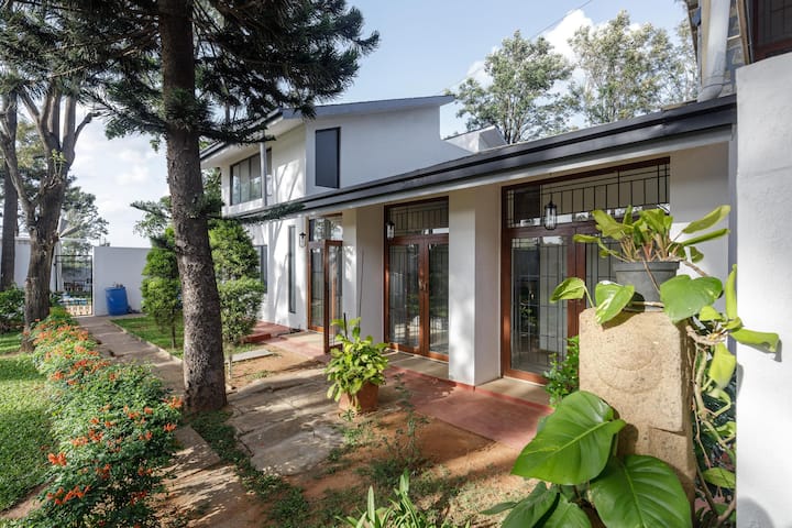 Grandeur Luxe Villa By Stayjade| 20+ Acco| Garden - Bangalore