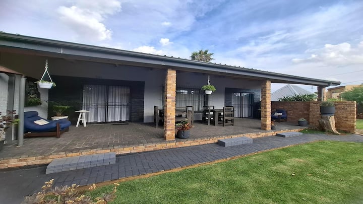 Classic Elite King Room - Springs