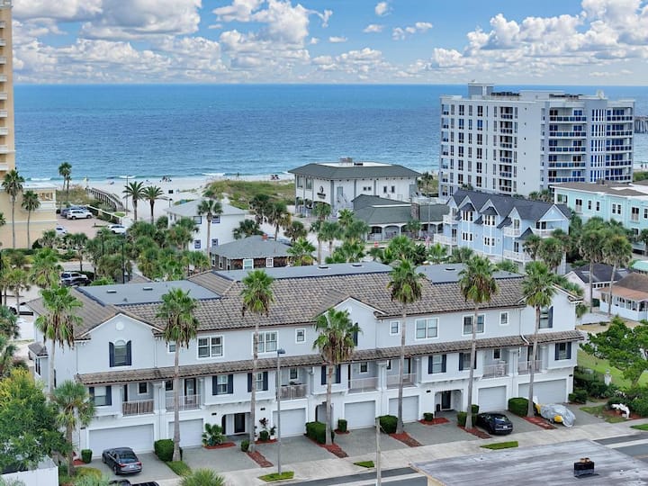 Coastal Current - 3br Steps To The Beach - Jacksonville Beach, FL