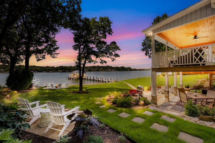 New! Hot Tub, Amazing Sunsets, Sleeps 10, 4bd 4ba! - Mooresville, NC