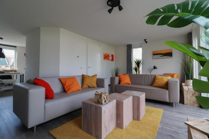 Schakel Deluxe With A Sauna - 5 Persons - Makkum