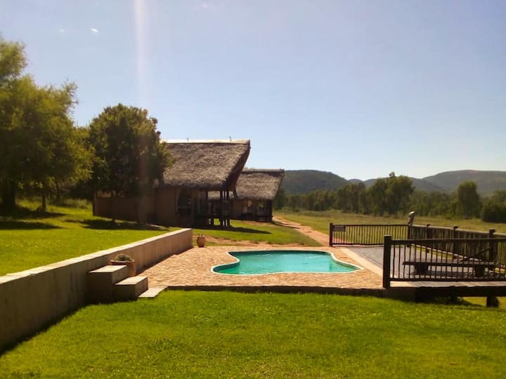 Luxury 4-bedroom Riverfront House - Venterskroon