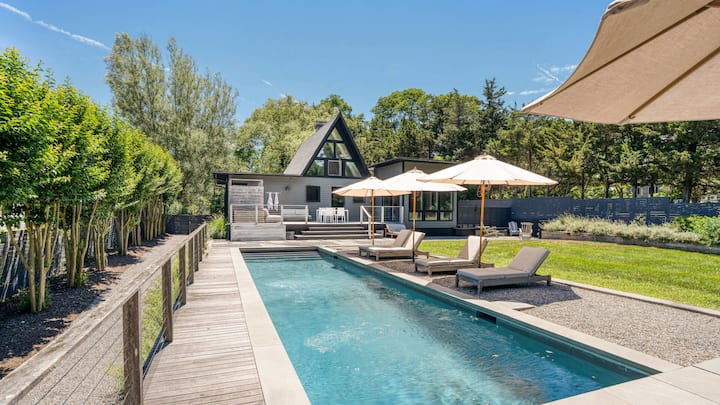 Chic Shelter Island A-frame With Heated Pool - Shelter Island, NY