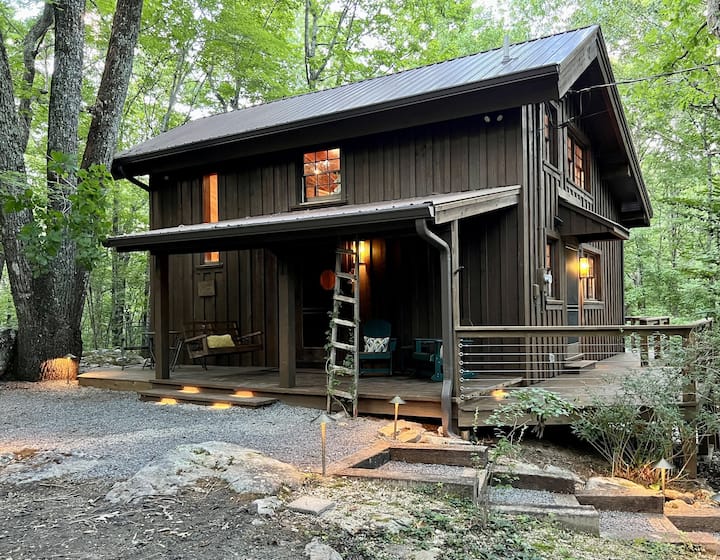Remodeled Authentic Cabin Near Desoto Park - Mentone, AL