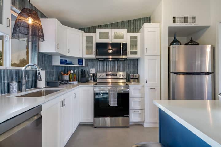 Stylish | Grill | Carport | 3 Br 2 Ba | Big Yard - Oro Valley, AZ