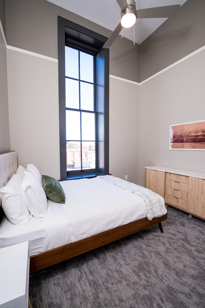 Unit 205 - The Train Yard - Champaign, IL