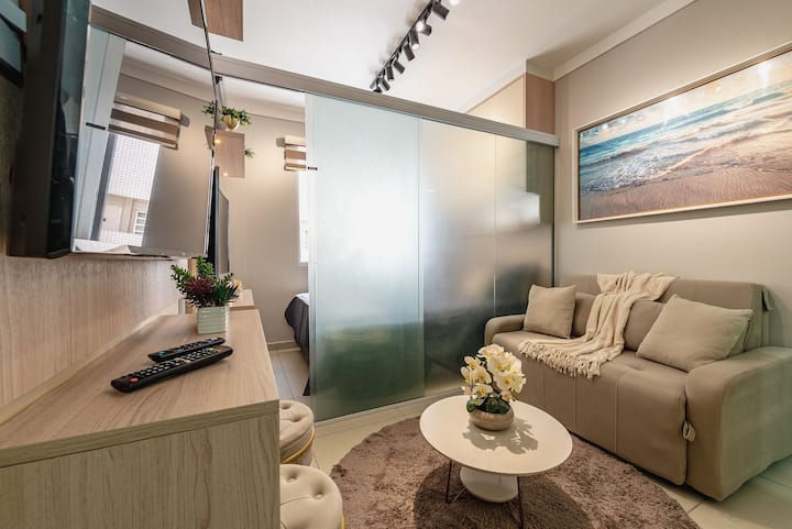 Kitnet Vista Mar Em Santos | A/c + Wi-fi E Vaga - Santos, Brasil