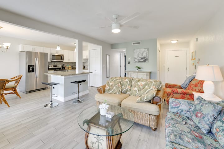 3 Mi To Siesta Key Beach: Condo W/ Heated Pool! - Sarasota, FL