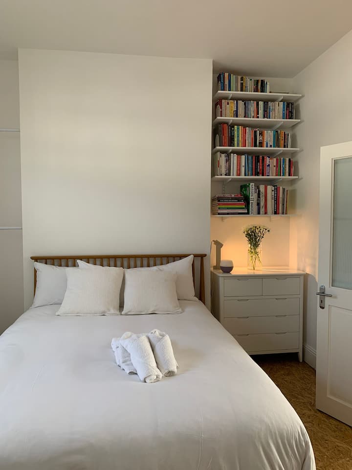 Stylish And Modern 1bd Apartment In East Wall - Dublín