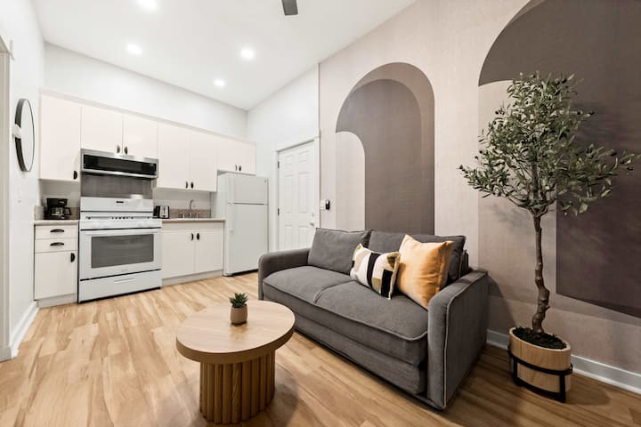 Relax In Stylish 1br | Near Gaslamp & Little Italy - Coronado Island, CA