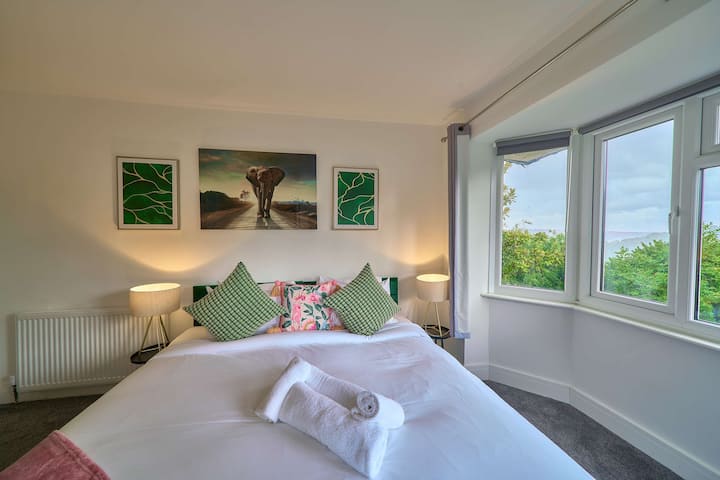 4br Family & Work Stay House, Parking Fast Wifi - High Wycombe