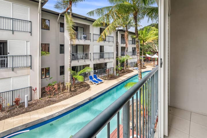Lagoon Breeze—beachside Living With Resort Perks - Trinity Beach