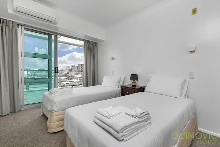 Qv Stays Harbourfront Hideaway - Auckland