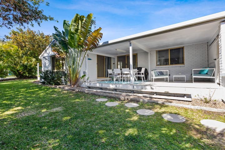 The Palm House - Rainbow Beach. Aircon. Wifi. Pets - Rainbow Beach