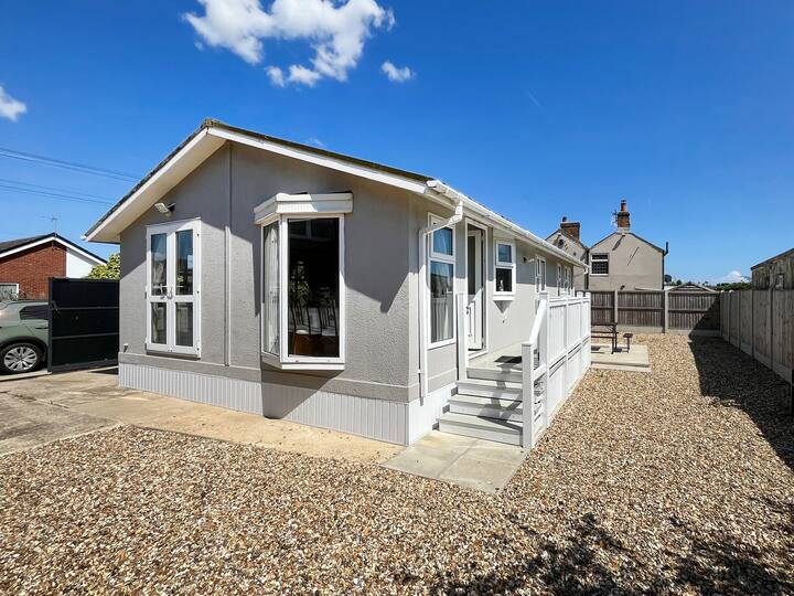 The Lodge - Chapel Saint Leonards
