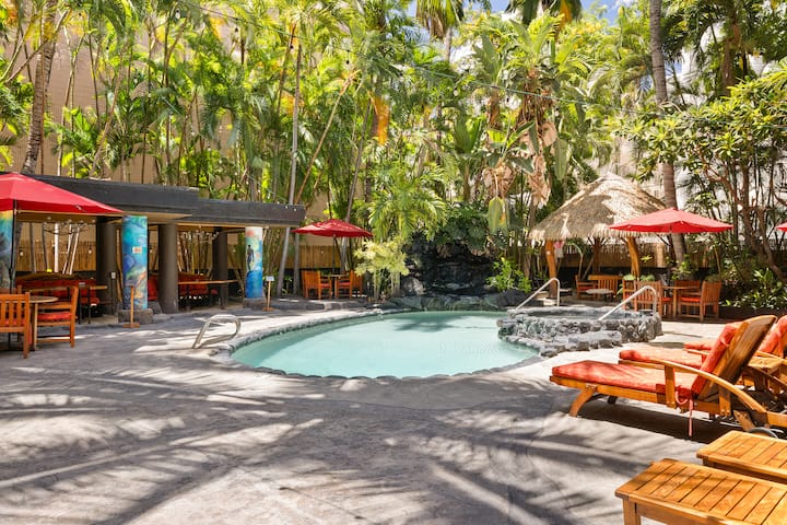 Cozy 1 Br, City Views And Salt Water Pool - Honolulu