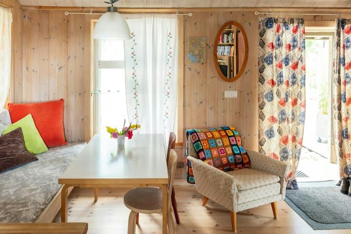 Eco-friendly Cottage By Lake Klämmingen - Gnesta