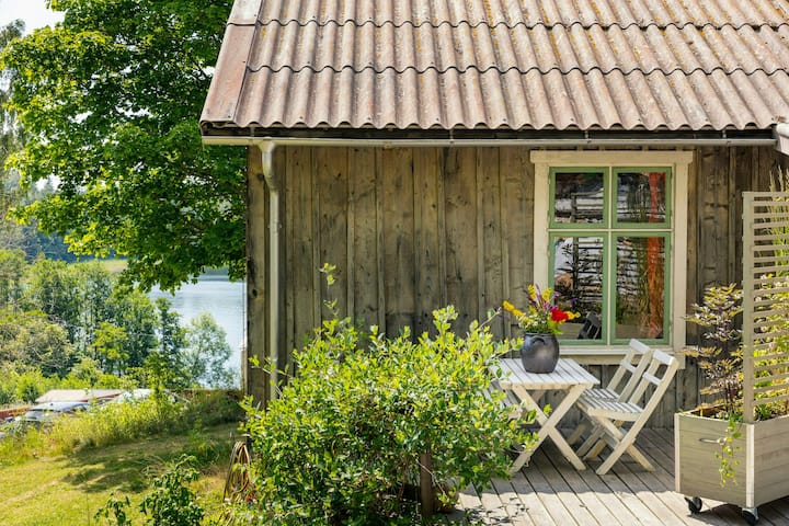 Eco-friendly Cottage By Lake Klämmingen - Gnesta