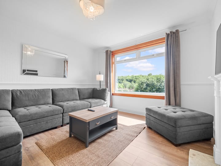 Whiteside 3 Bedroom Apartment - Bathgate - Livingston
