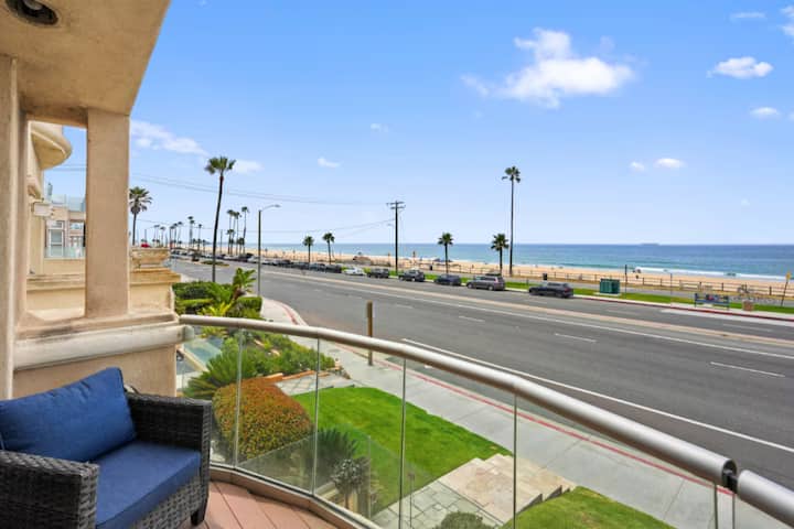 Beachfront 4br Oasis With Stunning Views - Huntington Beach, CA
