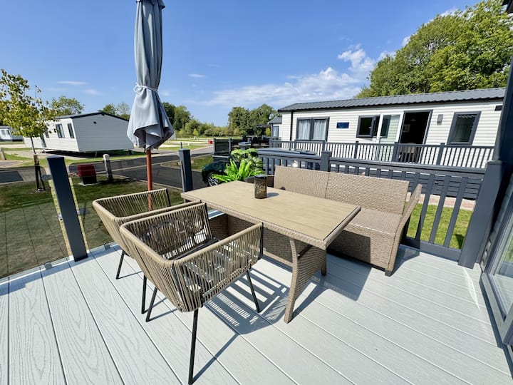 Cotswold Reach 79 - South Cerney