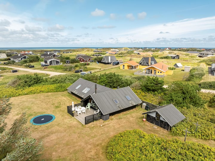 Lovely Holiday Home With Wood-burning Stove - Thisted
