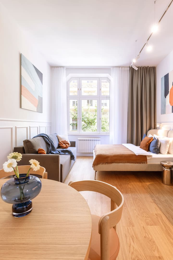 Turnkey | Vinohrady Modern Two-bedroom Apartment - Prague