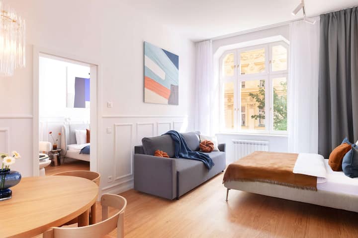 Turnkey | Vinohrady Modern Two-bedroom Apartment - Prague