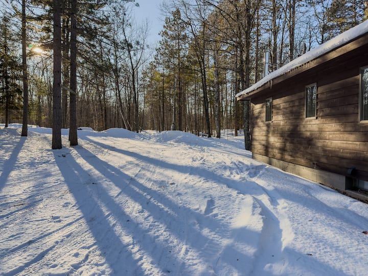 Lakefront Stay W/ Direct Snowmobile Trail Access - Brule River State Forest, Brule