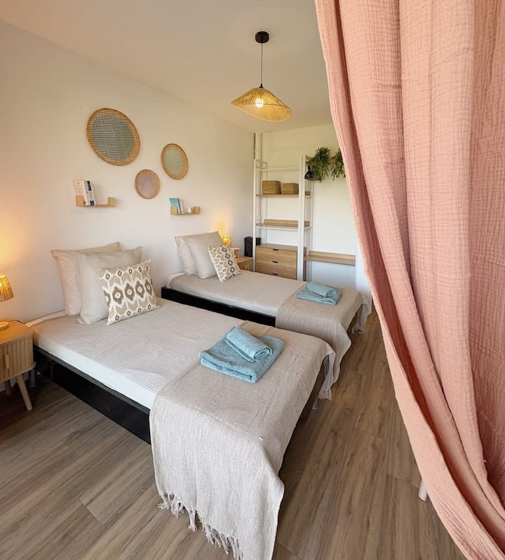 Cocon Rénové Avec Balcon Vue Sur La Ville Grasse - Grasse