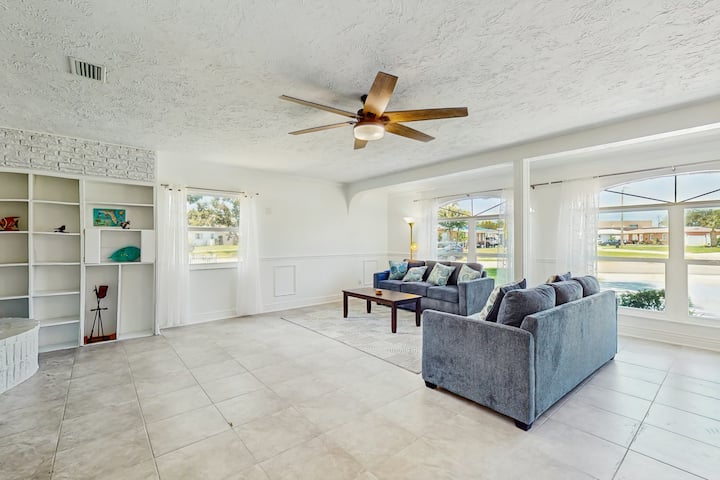 3 Br Home With Washer And Dryer - Bradenton, FL