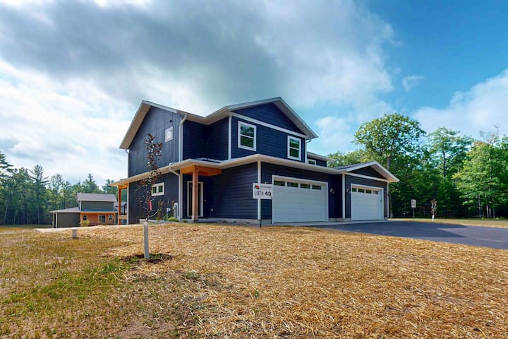 4br Modern Townhouse, Near Town, Lakes & Trails - Eagle River, WI