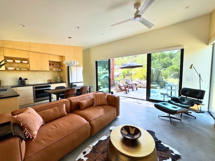 Modern Prescott Cabin – Near Downtown & Hiking - Prescott, AZ