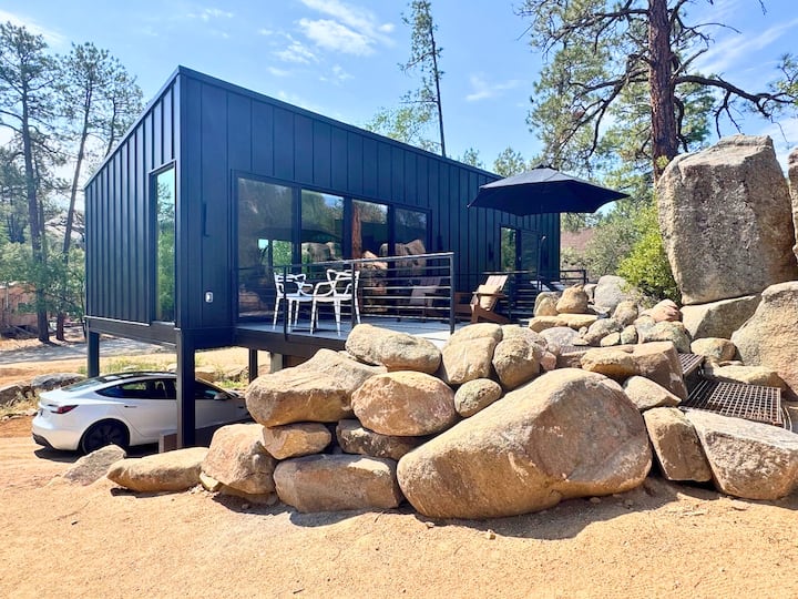 Modern Prescott Cabin – Near Downtown & Hiking - Prescott, AZ