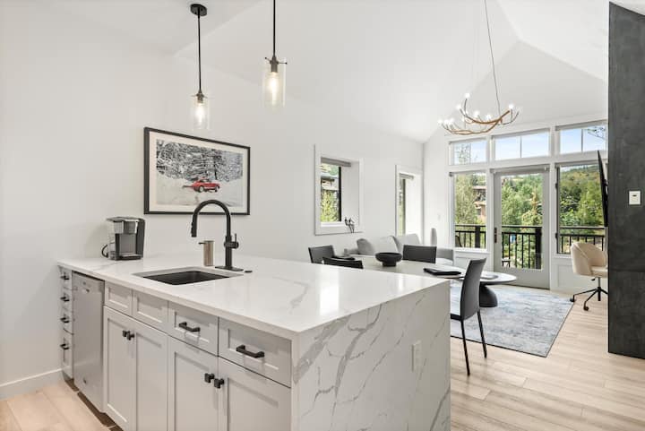 Skyline Loft: The Boutique At Capitol Peak - Snowmass Village, CO