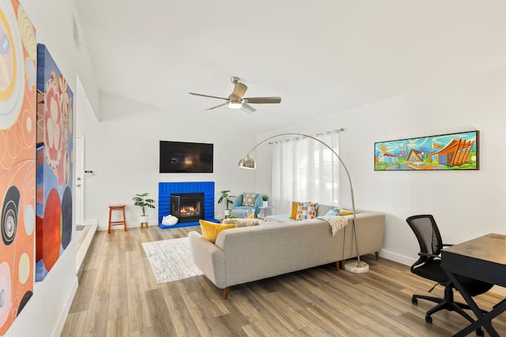 New Listing: Saltwater Pool & Spa, Fire Pit, Views - Palm Springs, CA