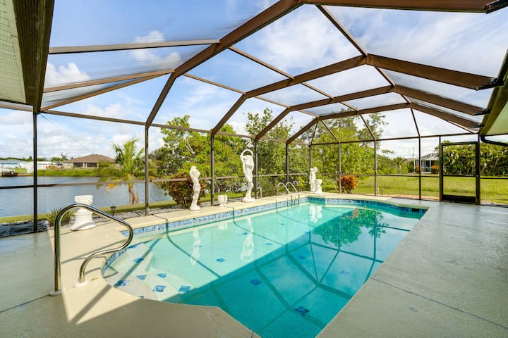 4 Mi To Port C Beach Park! Classy Canal-front Home - Port Charlotte