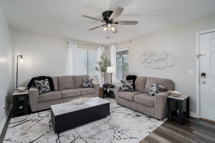 Grand Lakes Condo – Renovated 2br/1.5ba Condo | Ne - Tuscaloosa, AL