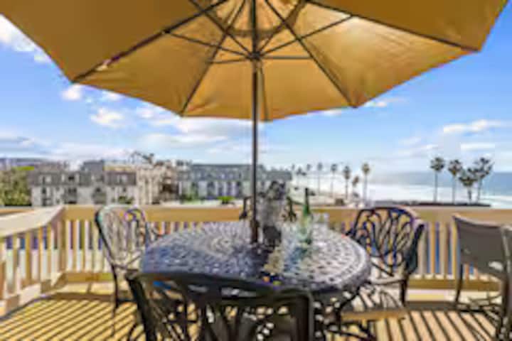 Beachfront Resort-sunset Views Deck & Luxe King - Oceanside, Californie