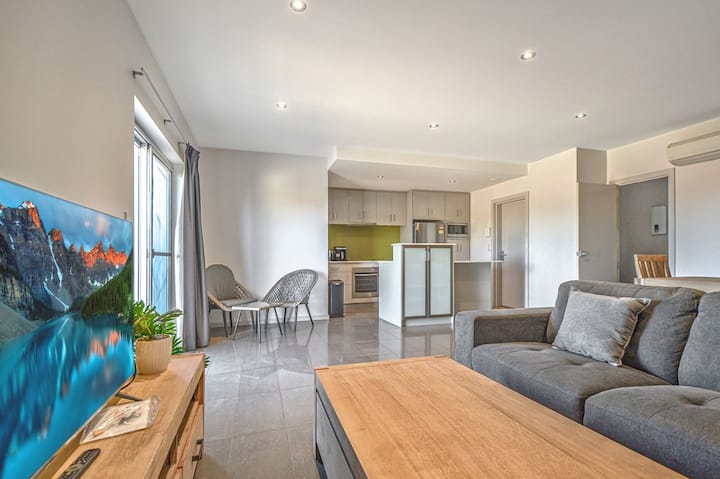 Dashing Delight Stylish 1x1 - Port Hedland