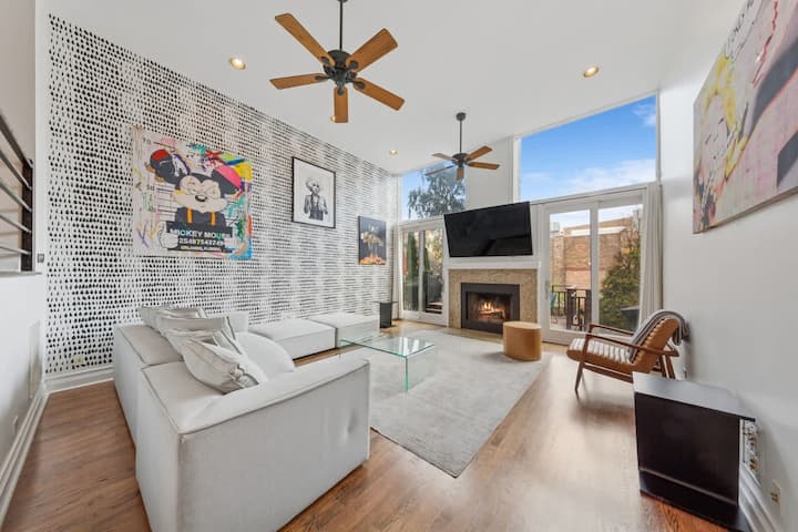 River West Designer Home - Chicago, IL