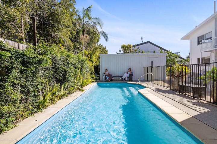 The Palms In Coolum Beach - Pet Friendly & Pool - Sunshine Coast Queensland, Australia