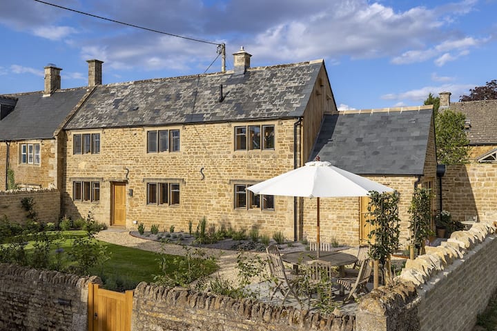 Beautiful Dog Friendly Cottage - Corner House - Kingham